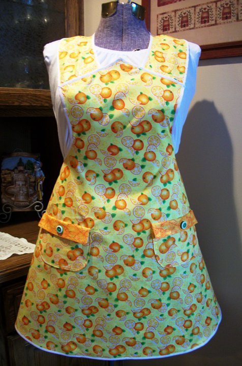 Cameo Kids Boutique: Darling Handmade Holiday Aprons - Mimi's Needle ...