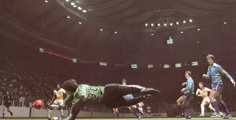 Holland's Comet: 10 October 2010