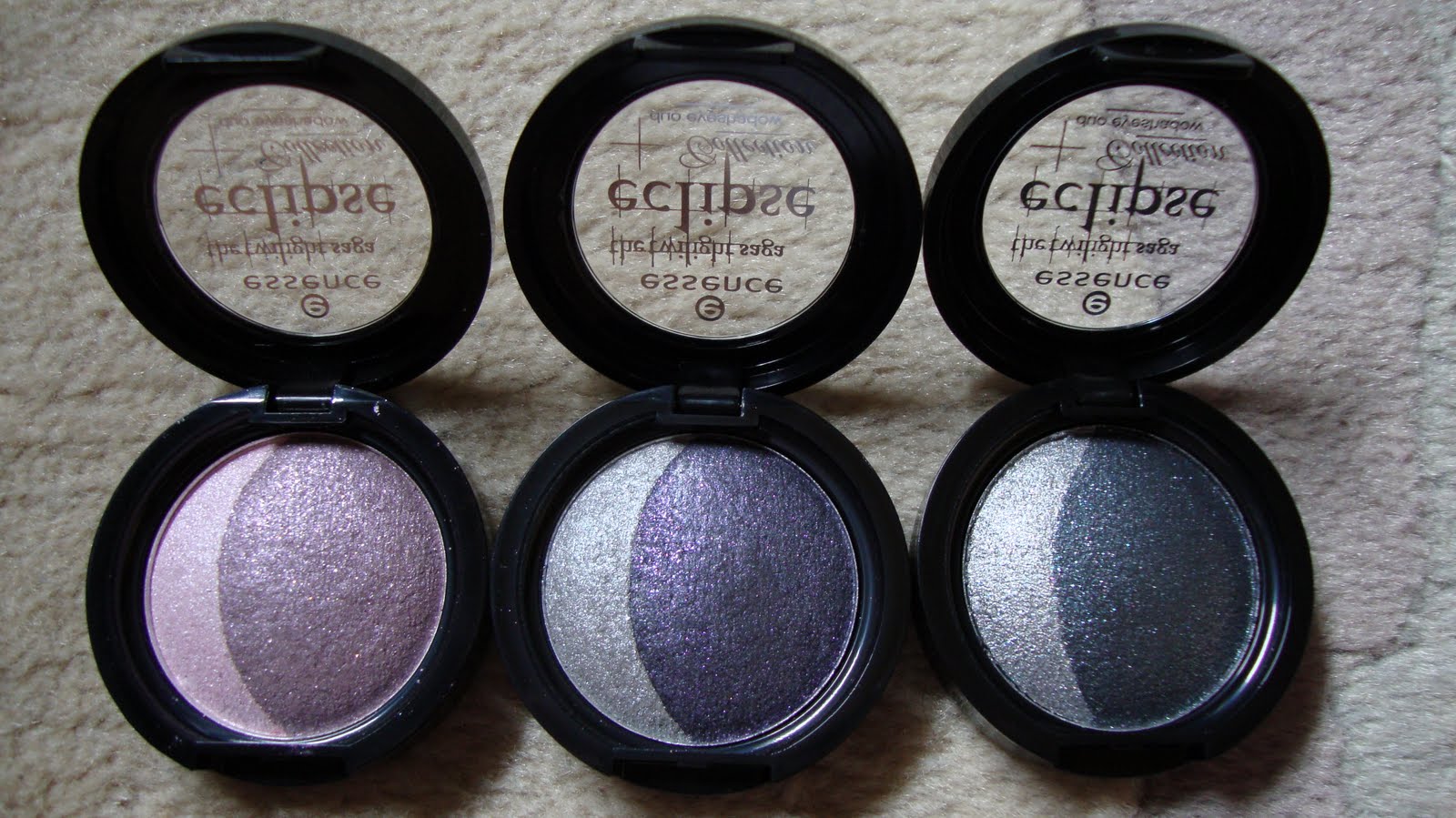 Glimmer over Glitter: essence twilight eclipse duo eyeshadows
