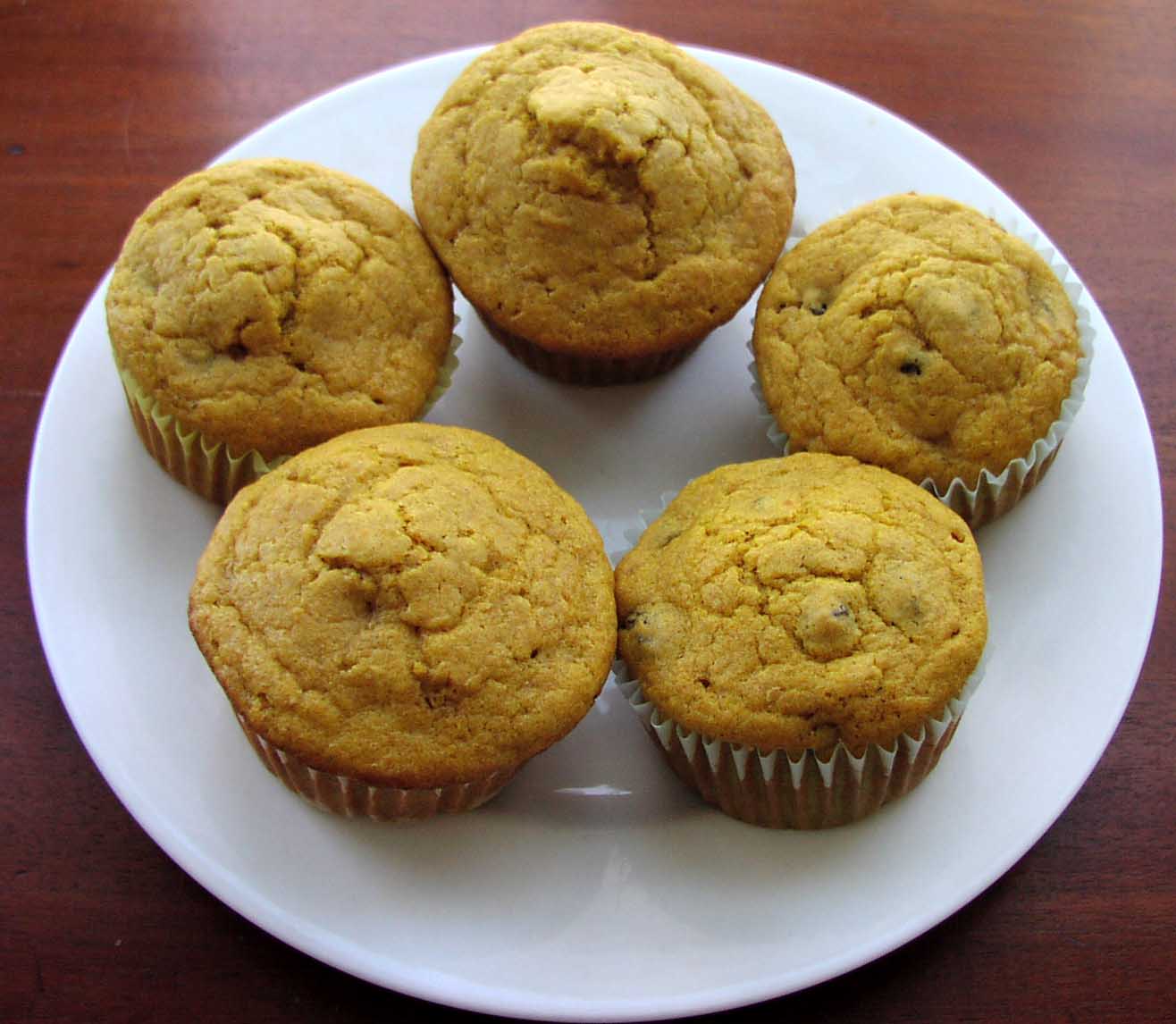 Natural Kids: Golden Pumpkin Raisin Muffins