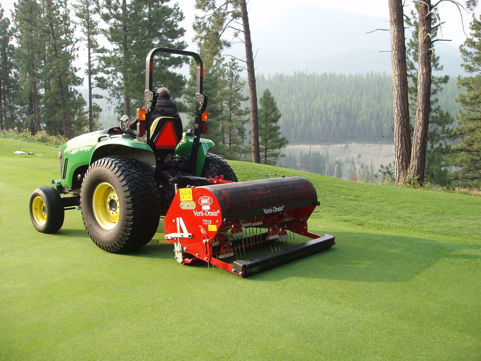 Kimberley Golf Club Outdoor Operations: Vertidrain