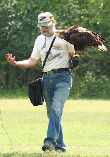 World Bird Sanctuary: Bald Eagle Training