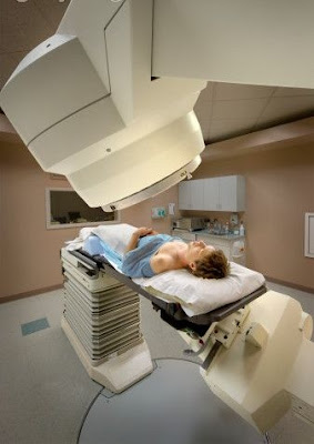 LA RADIOACTIVITE DANS LA MEDECINE.: 1.Histoire des Thérapies