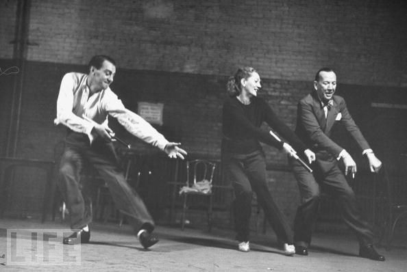 little augury: shall we dance?