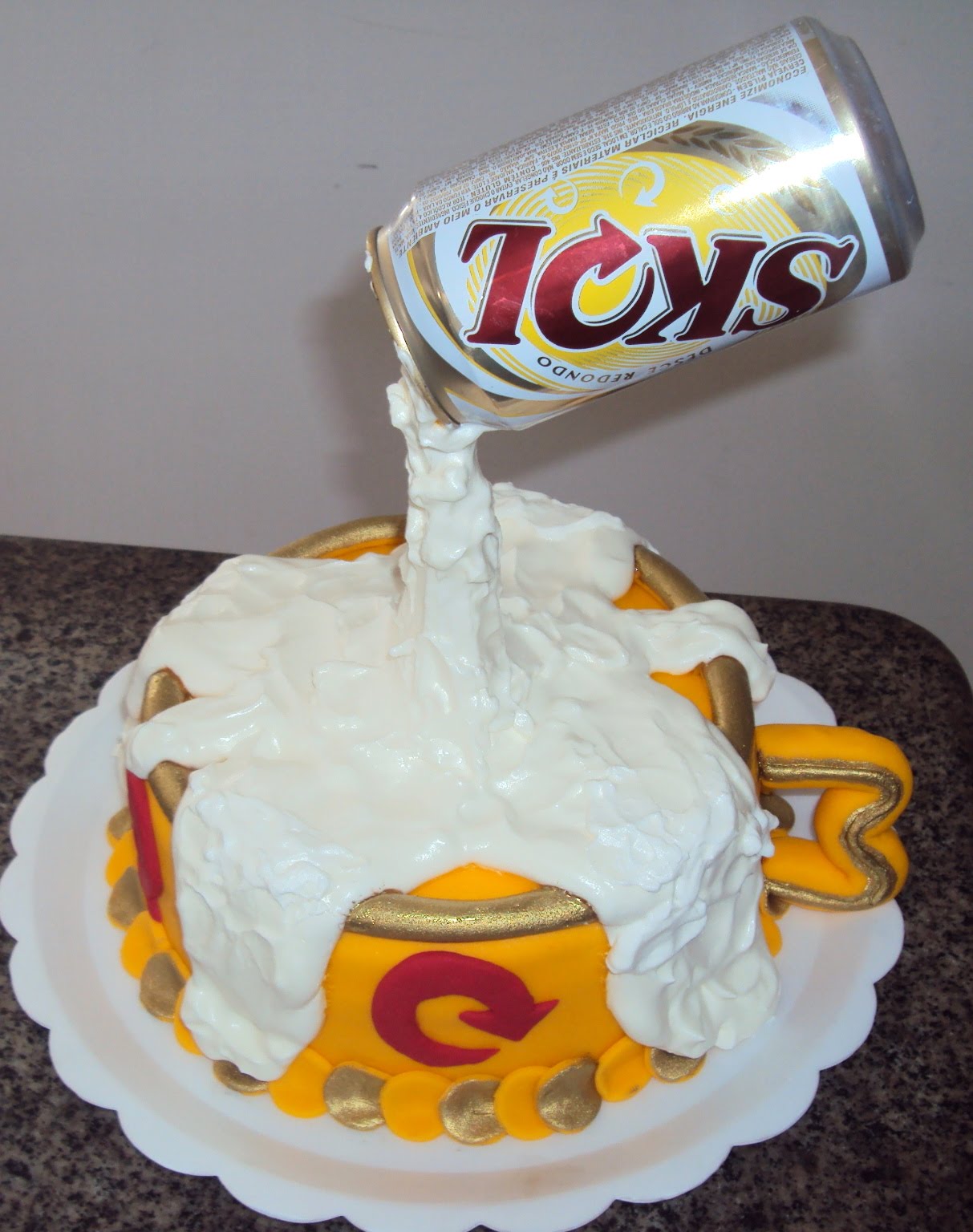 Botique de Bolos: Bolo latinha de cerveja