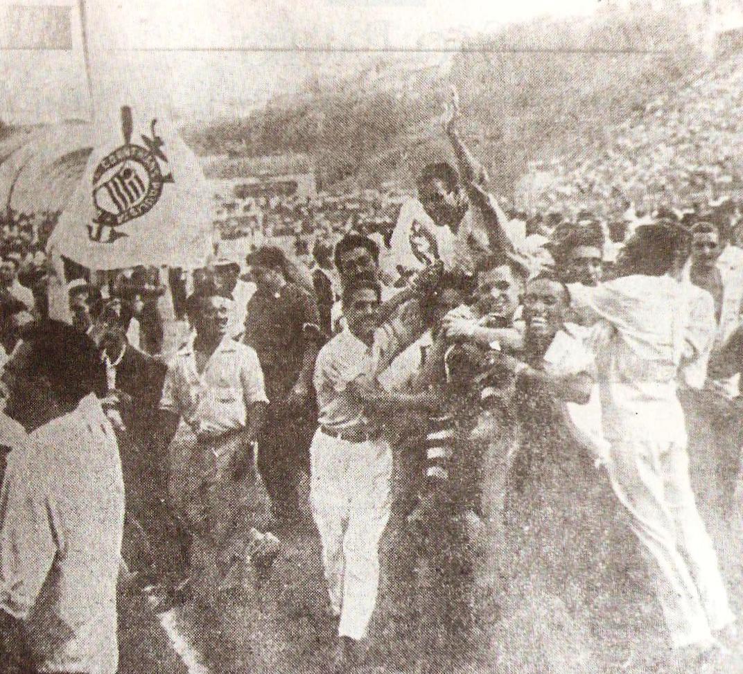 Museu Virtual do Futebol: O "coringão" centenário (1)