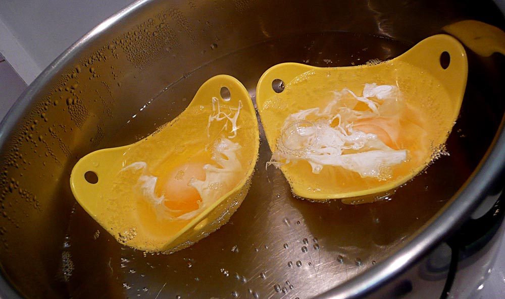 Living the life in Saint-Aignan: Poaching pods and a frisée salad