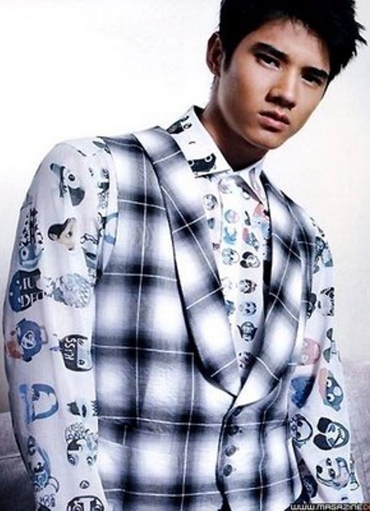 Man Central: Mario Maurer: Just Looking Good!