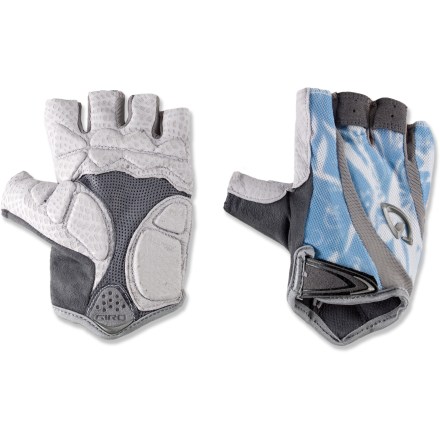 elsa yuen 袁鳳如 大奶小隻馬水妞露鮑棚拍: 單車旅遊