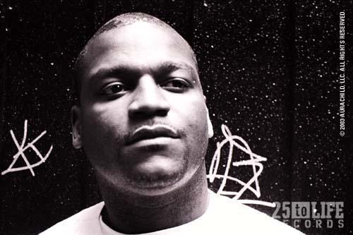 adollartwenty: Tragedy Kadafi - The Story Of Queensbridge