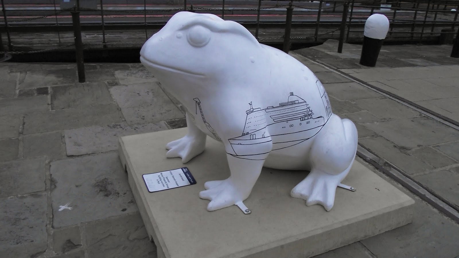 georgiasam: Larkin Toad 5: Archi-Toad, Railway Street