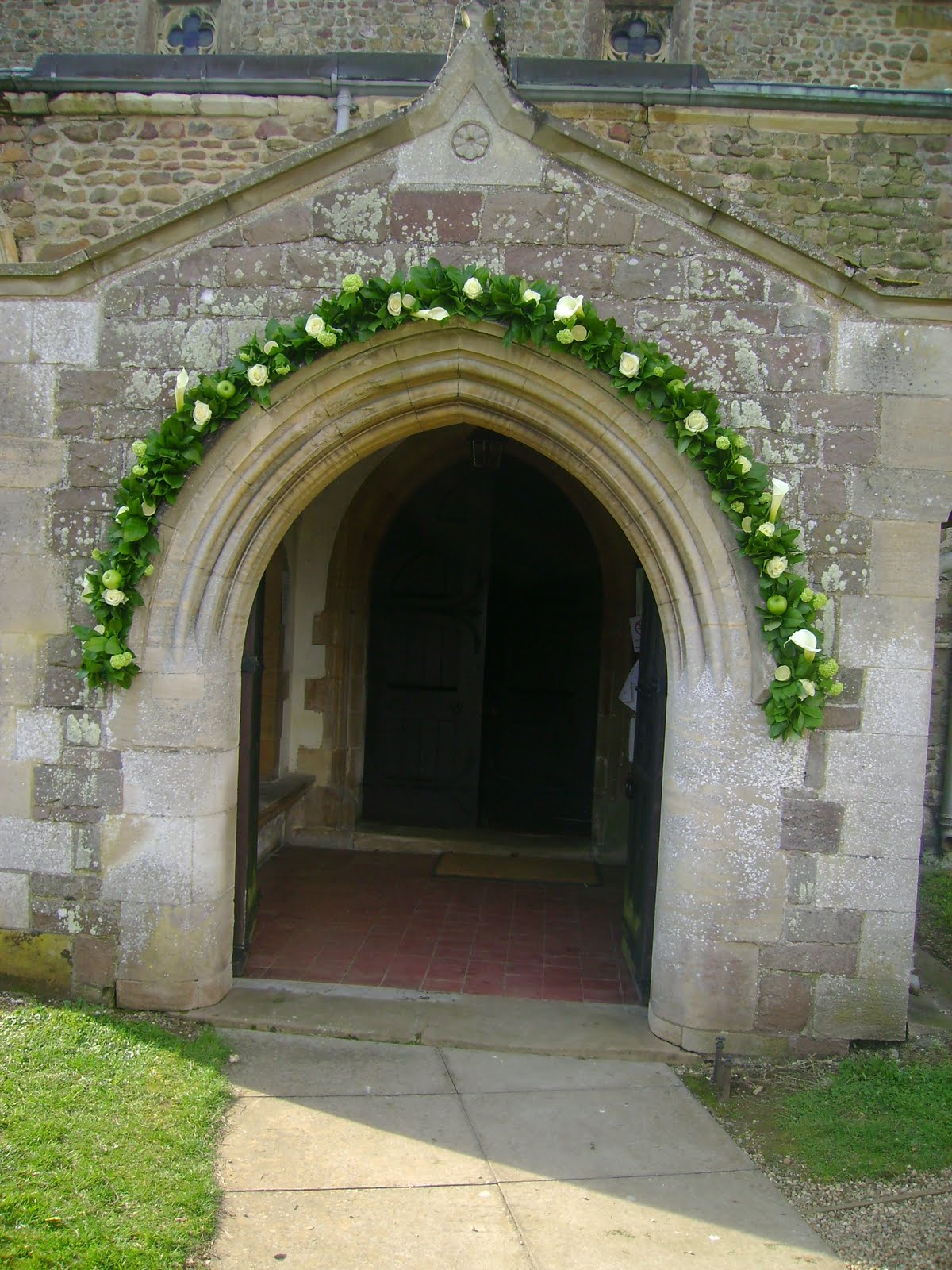 The Blossom Tree: Garlands & Arches