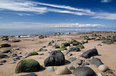 Sea kayaking with seakayakphoto.com: Croy beach (north)