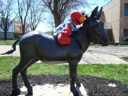 Elmo's World Trip!: Elmo visits the Kentucky Horse Park