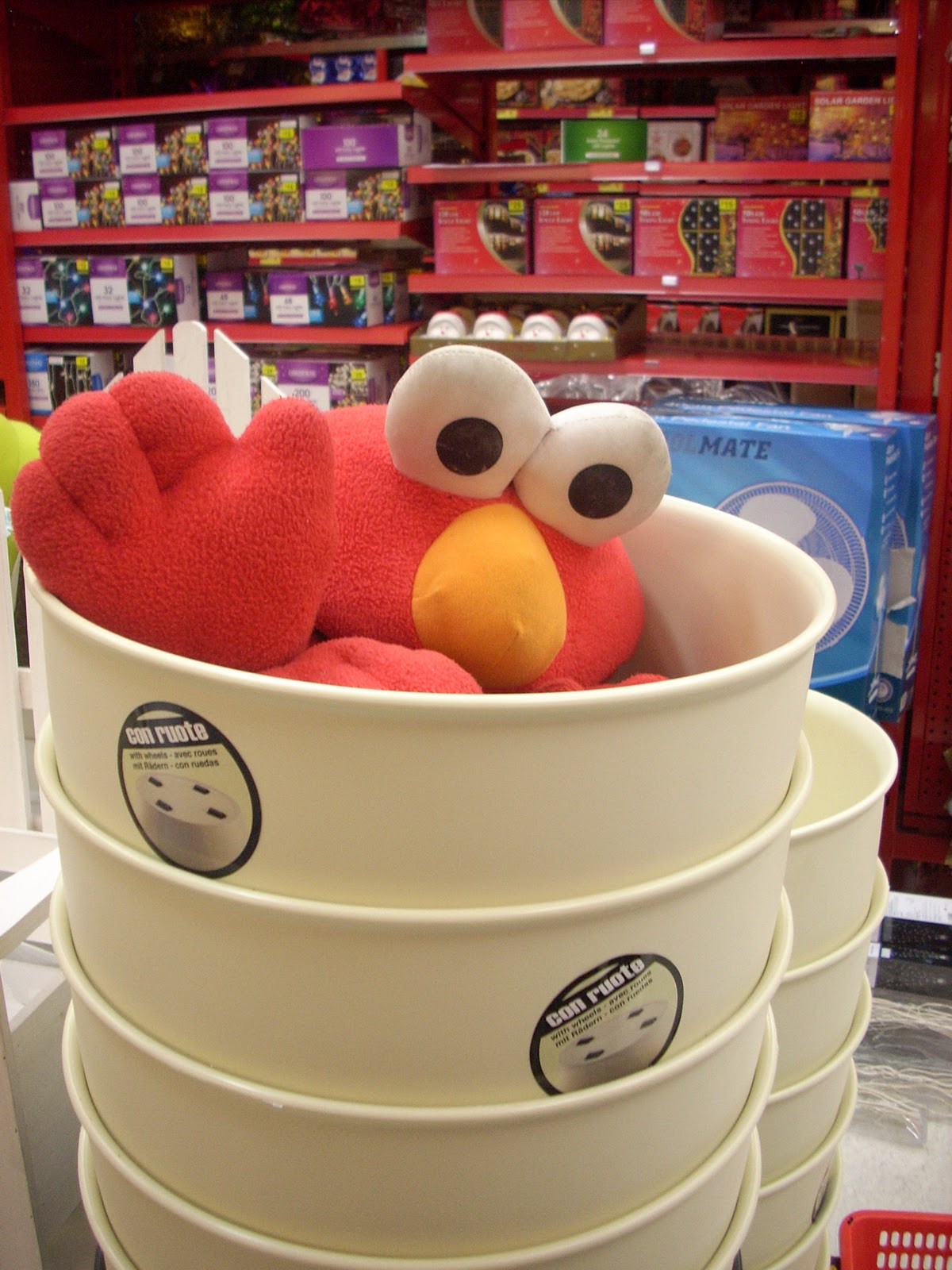 Elmo's World Trip!