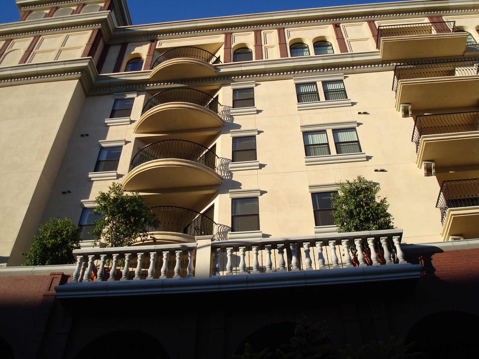 Los Angeles Revisited: The Orsini at Figueroa