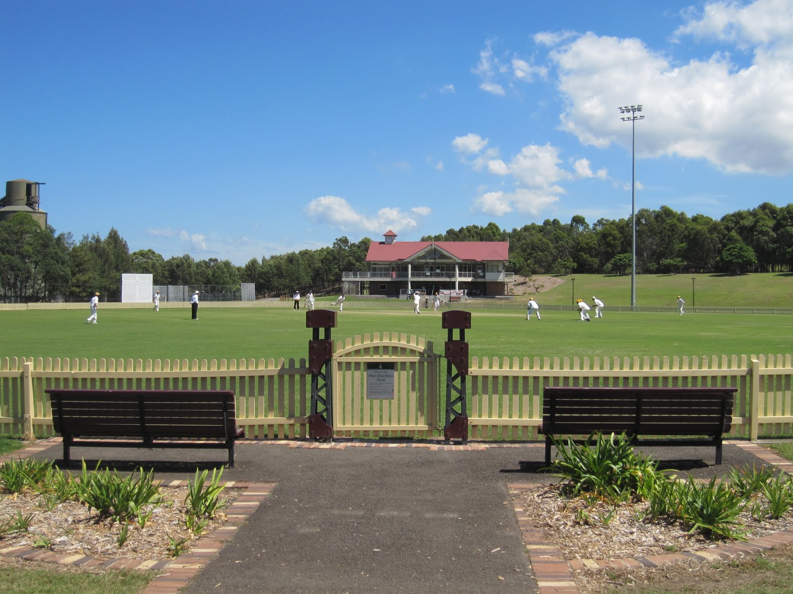 Sydney - City and Suburbs: March 2010