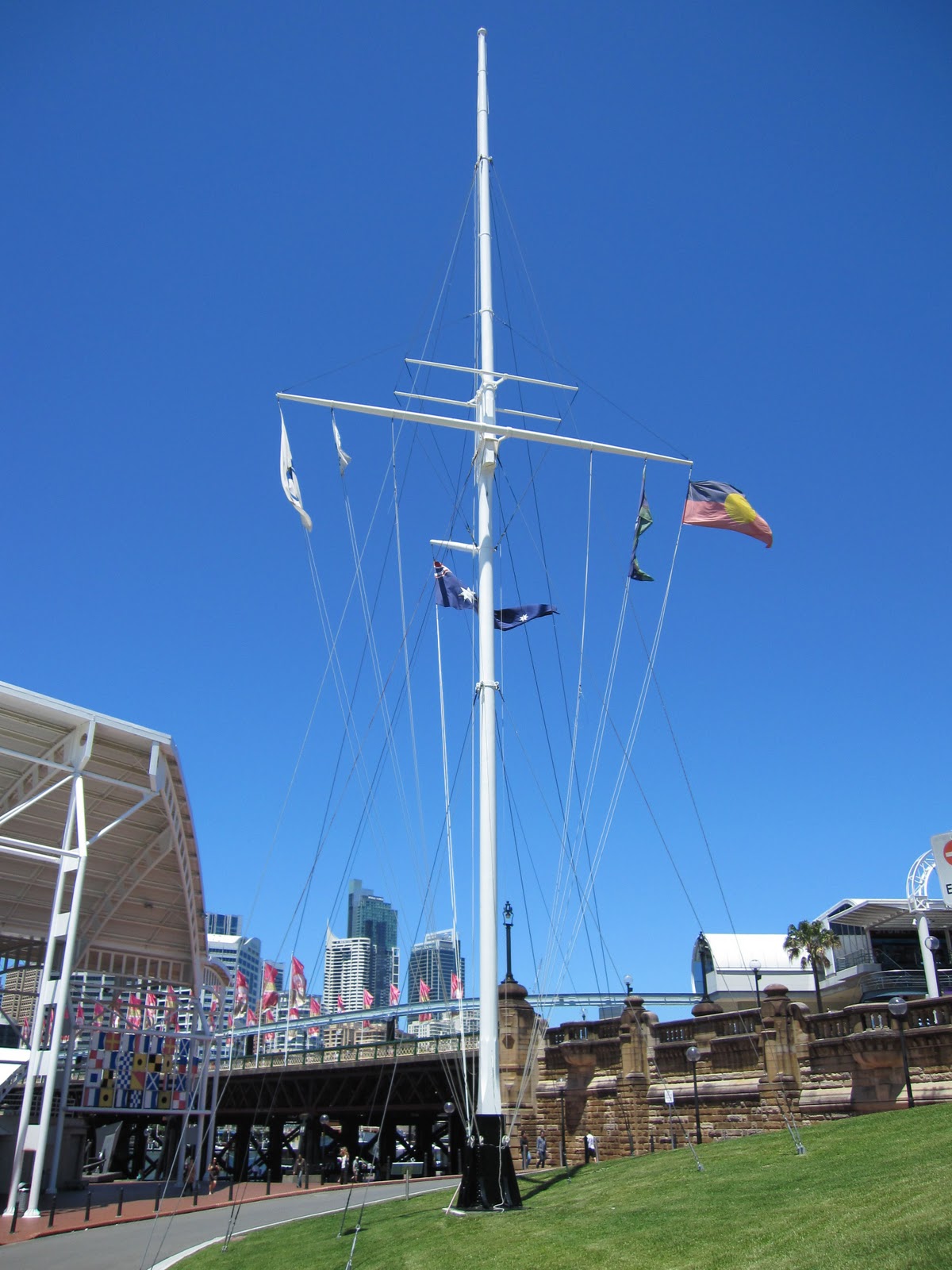 Sydney - City and Suburbs: Darling Harbour, signal mast