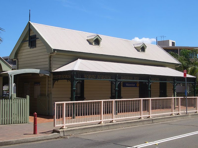 Sydney - City and Suburbs: Waverton, railway station