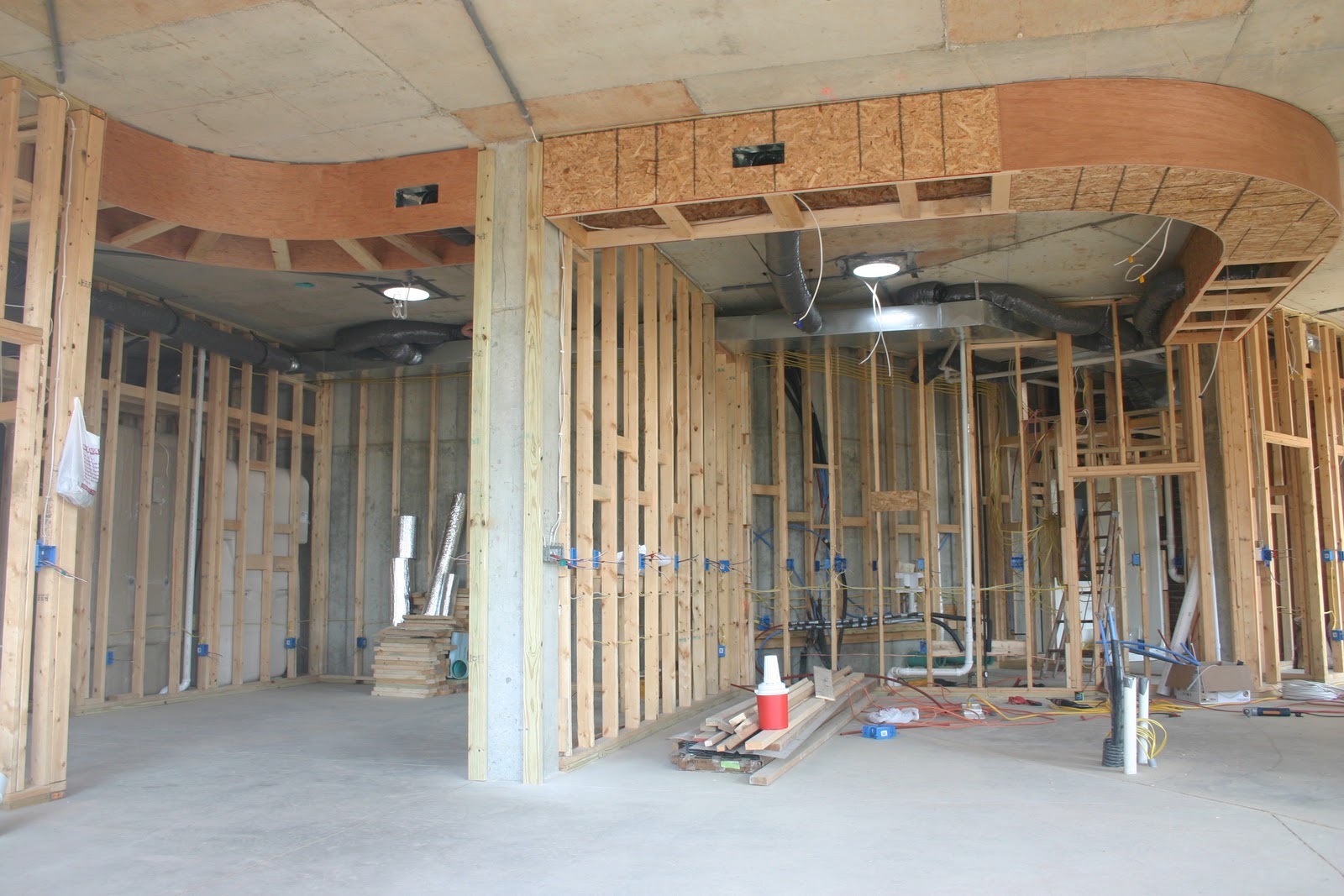 House in the Hill: What is a Passive Annual Heat Storage (PAHS) System?