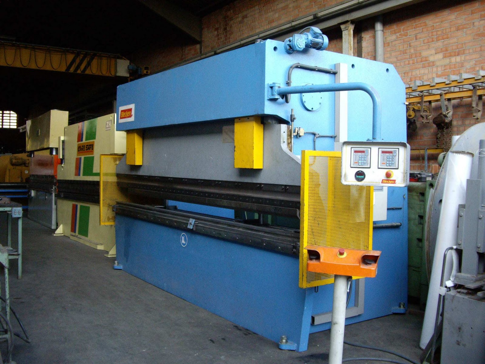 AjiSat: PLEGADORA MOD AJIAL DE 130 TN. X 4 MTS