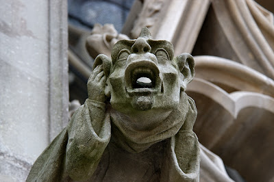 Profundamente superficial: Gárgolas