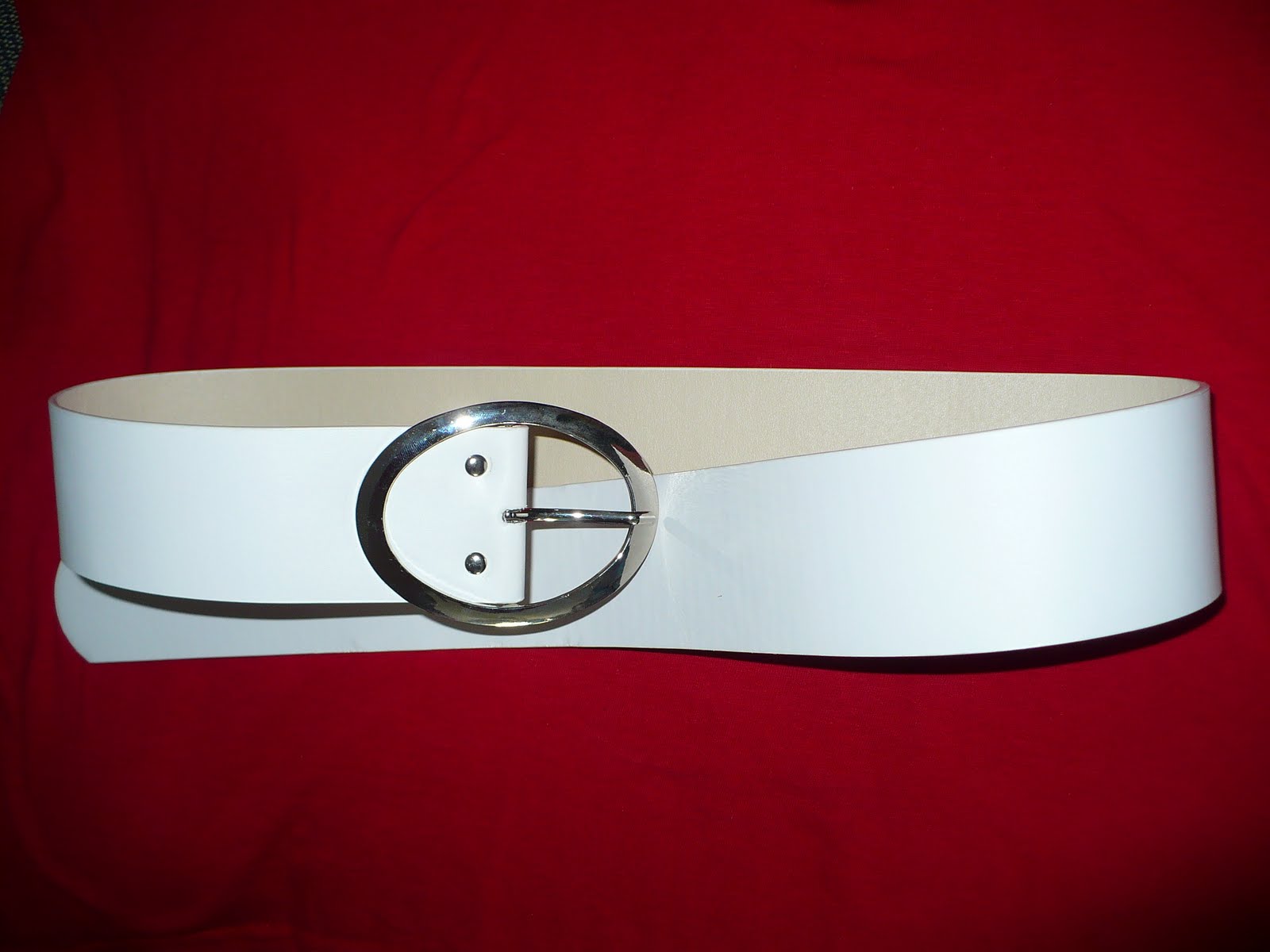 Curea: Curea centura dama alba lata catarma ovala