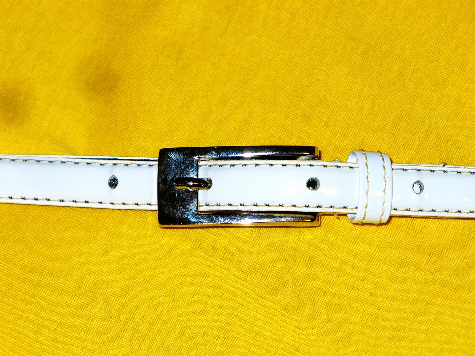 Curea: Curea de dama alba ingusta