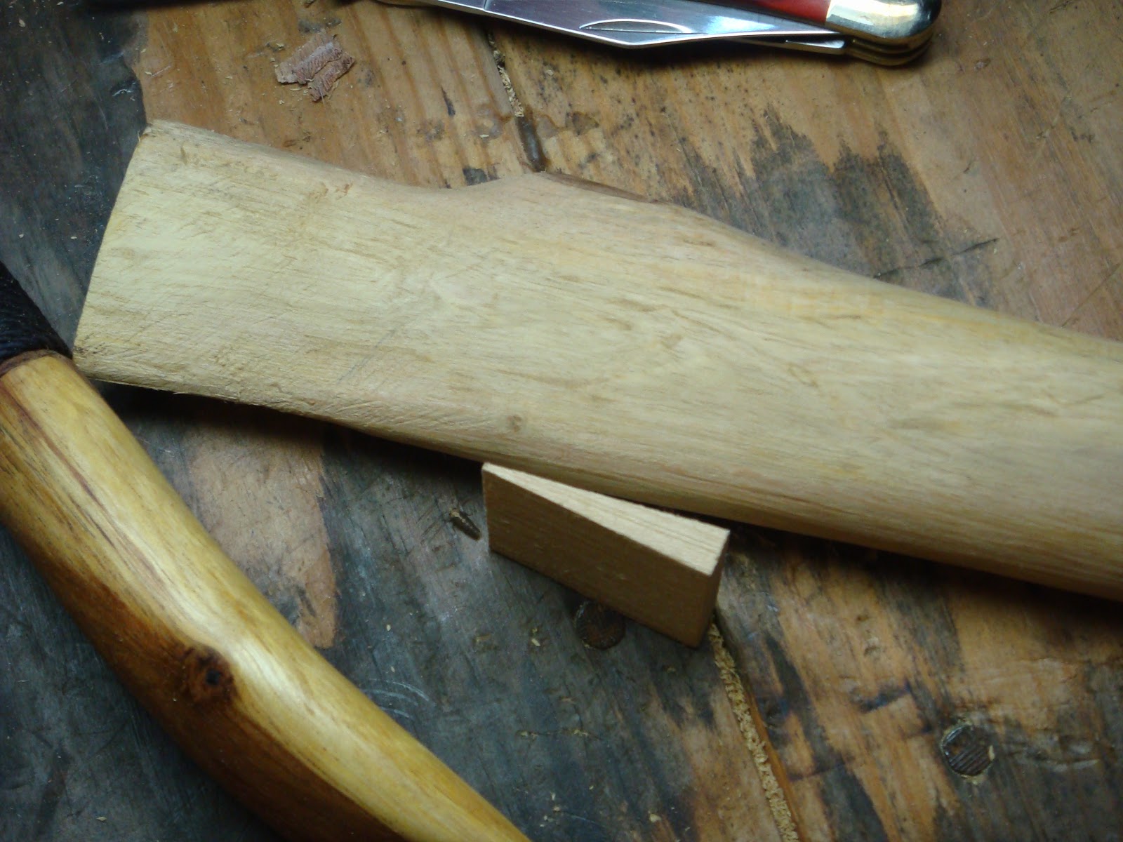Woods Roamer: Making an Axe Handle with Hand Tools