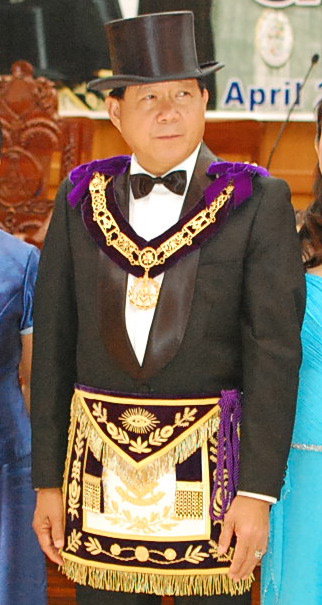 Avelino "Sonny" Ignacio Razon, Jr.