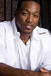 URBAN ENTERTAINMENT NEWS: Ray Lavender Music & New Girlfriend