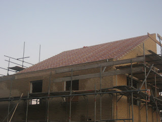 kavel 10, Waterrijk, Meerhoven, Eindhoven: De pannenlatten hangen in ...