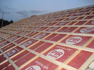 kavel 10, Waterrijk, Meerhoven, Eindhoven: De pannenlatten hangen in ...