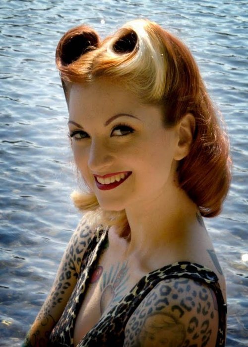 Carambola Camarilla Punk Hippie Pin Up