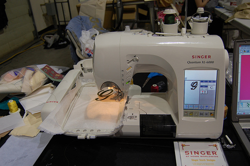 Machine for Garments: Singer Quantum XL-6000