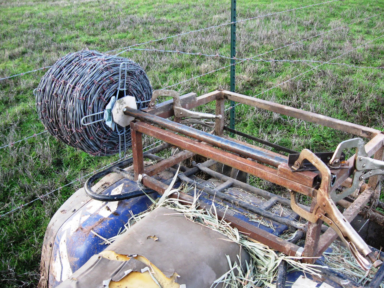 Quotidian: Quick Barbed Wire Unspooler