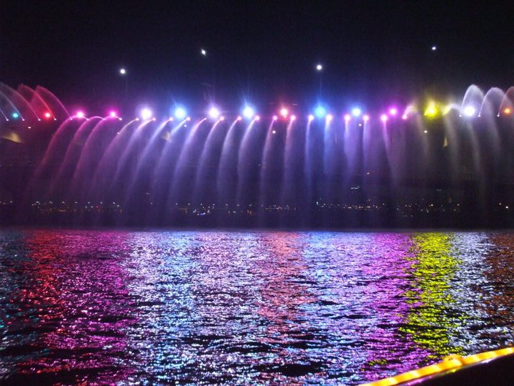 ToothPick Girl Adventures: Han River Cruise