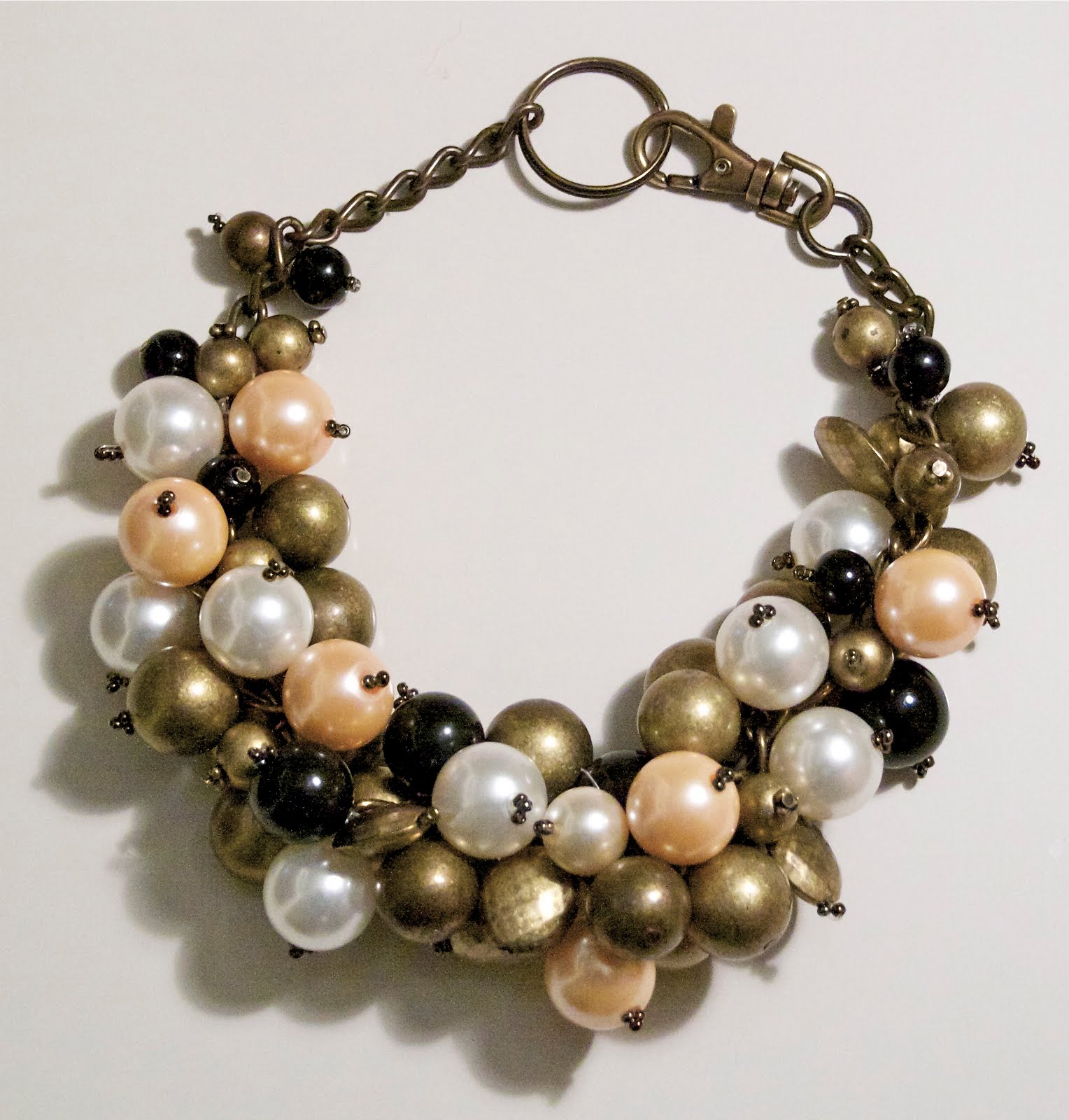 DIY: Collar racimo con bolas de colores. DIY, outfits - Crímenes de la Moda