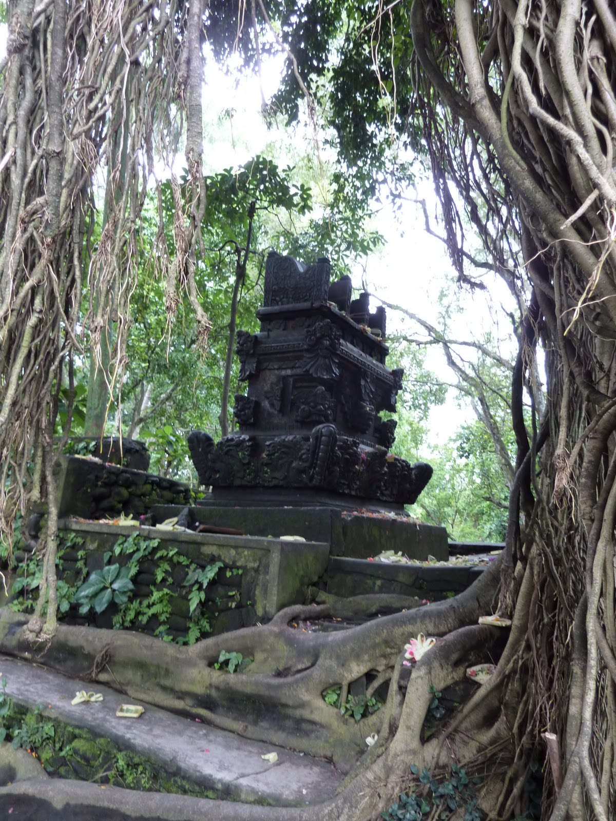 Help! My Mum's a Travel Addict!: Bali: Kuta and Ubud in a nutshell