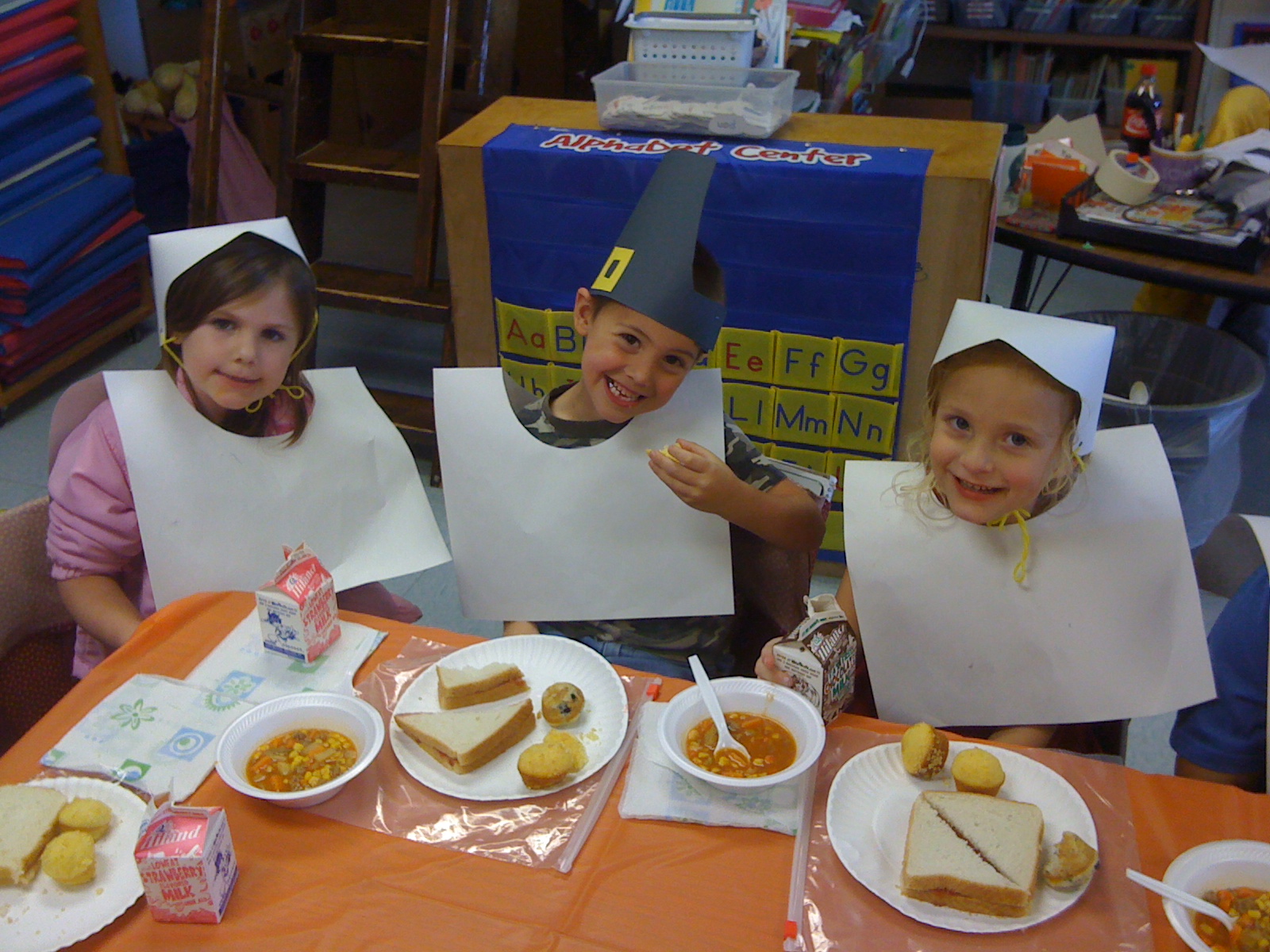 Welcome to Mrs. Tuck's Kindergarten Class: Thanksgiving Feast in Mrs ...