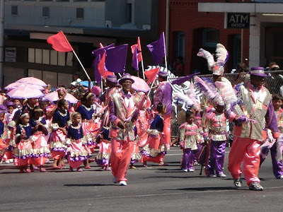 Neues aus Afrika: Karneval in Kapstadt - Coon Carnival am Tafelberg