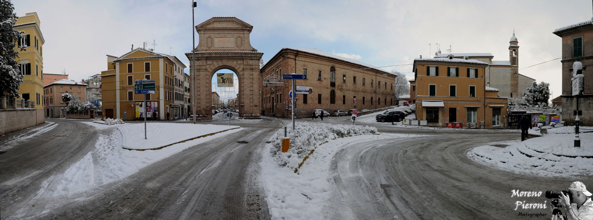 Moreno Pieroni Photographer: Jesi sotto la neve