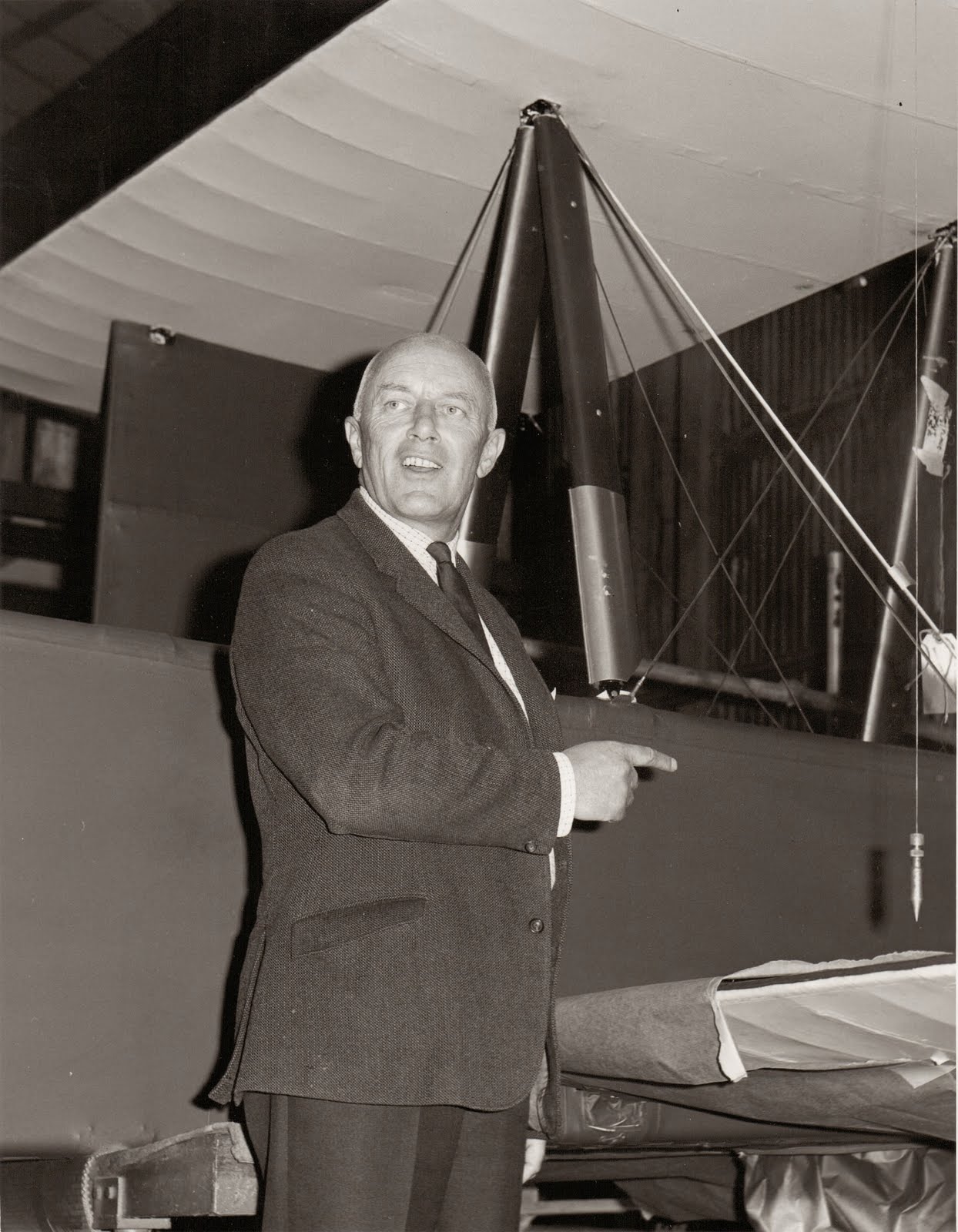 Test & Research Pilots, Flight Test Engineers: Desmond Gerald 'Dizzy ...