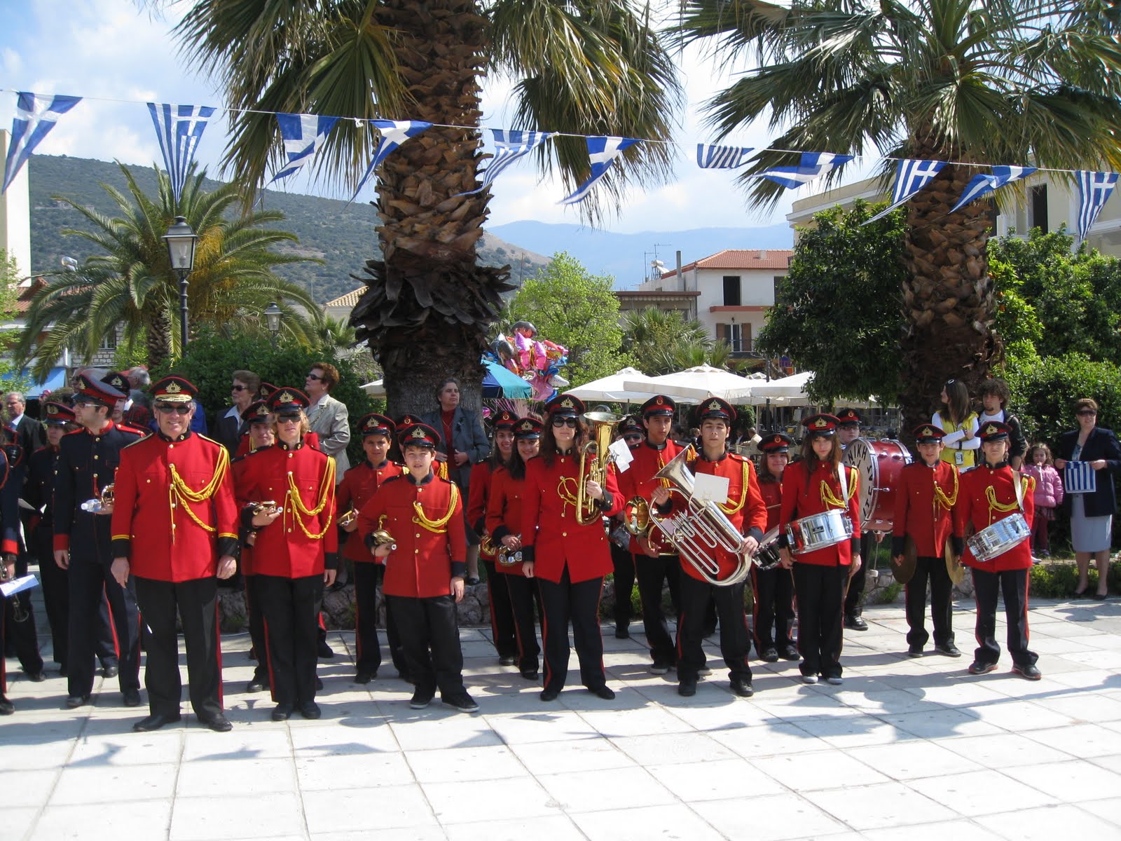 Με αγάπη για τη ΦΙΛΑΡΜΟΝΙΚΗ ΔΗΜΟΥ ΙΤΕΑΣ: ΑΠΕΛΕΥΘΕΡΩΣΗ ΤΟΥ ΚΑΣΤΡΟΥ ΤΩΝ ...