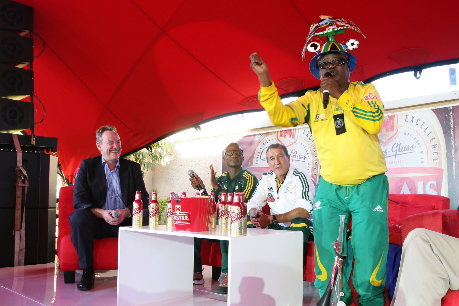 SAB | Castle Lager - Castle Tavern Tour: Bafana send the Castle Super ...