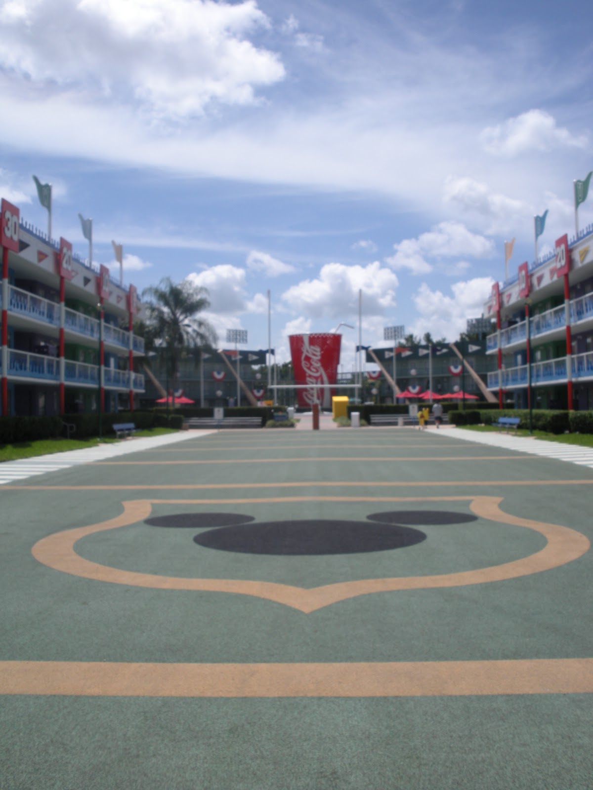 The True Disney Fan: The Resort Romp: All Star Sports Resort