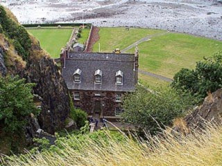 CASTELOS: Scottish castles (Ruins) and other monuments.