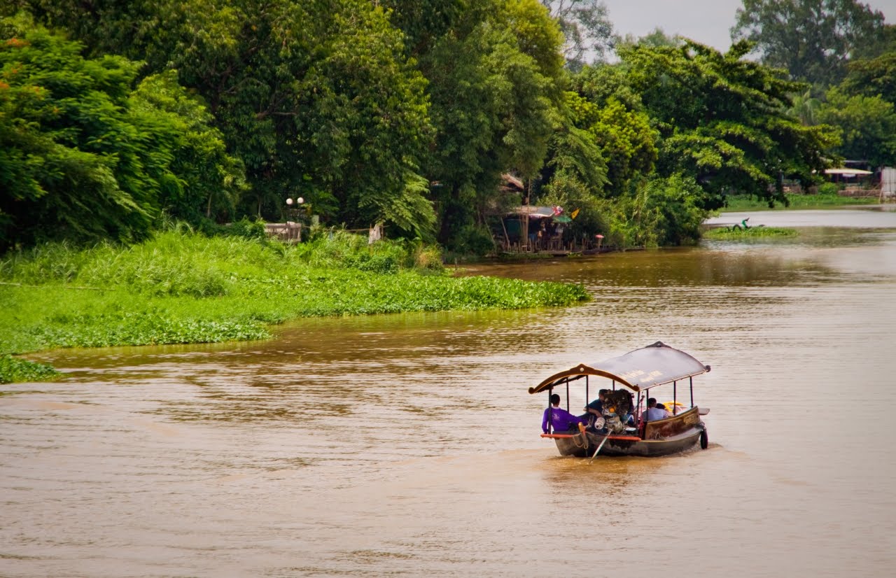 Canvas Of Light ~ Photography: Mae Ping River cruise ~ Chiang Mai