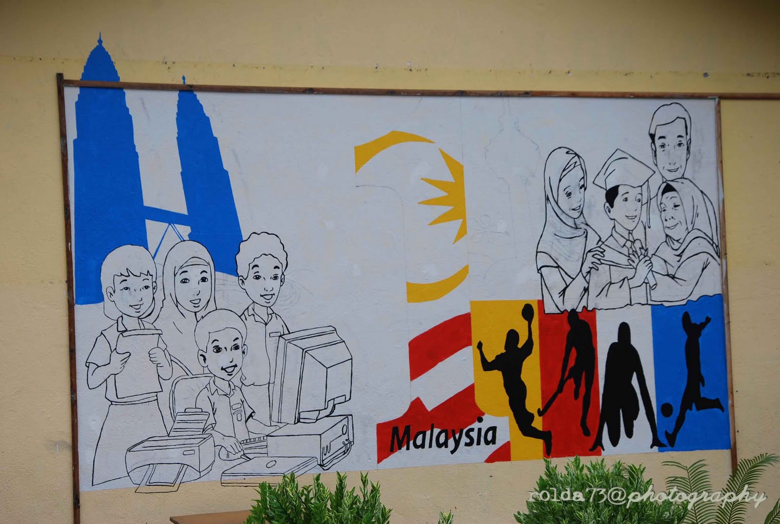 .: buat mural sekolah