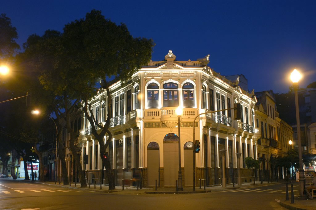 Cidade: MALANDRO, MORRO E CIDADE ... (7)